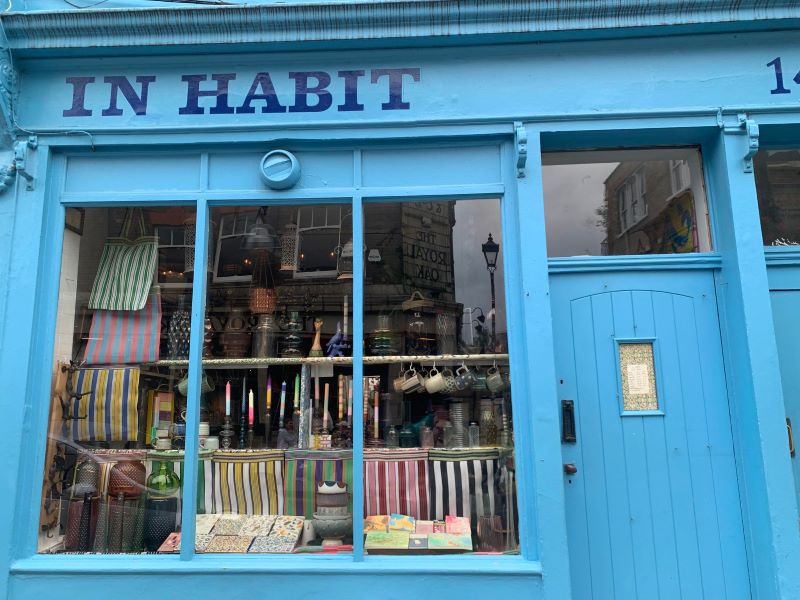 21 Shop Window Display Ideas & Design Tips | CREOATE