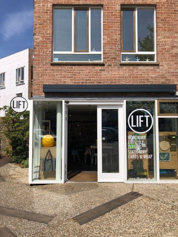 21 Shop Window Display Ideas & Design Tips | CREOATE