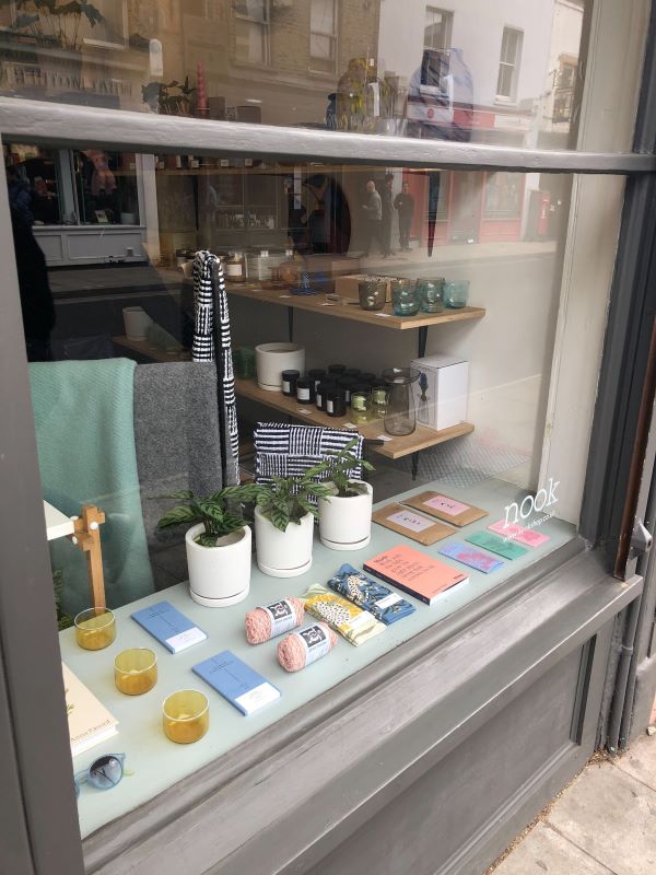 21 Shop Window Display Ideas & Design Tips | CREOATE