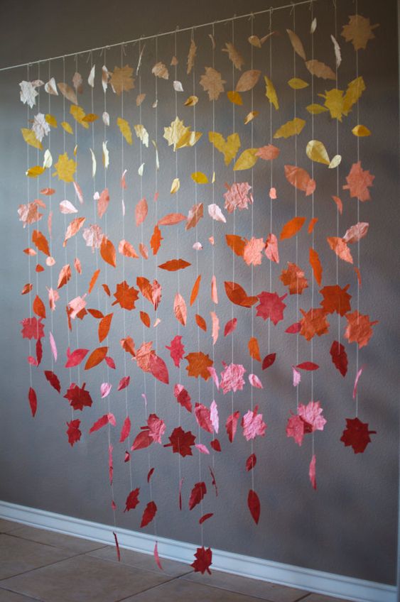 17 Easy Autumn Window Display Ideas for Your Store