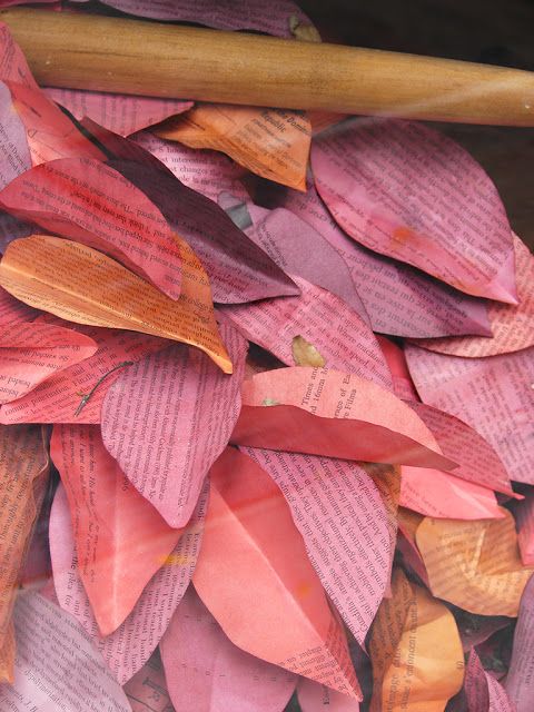 17 Easy Autumn Window Display Ideas for Your Store