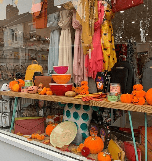17 Easy Autumn Window Display Ideas for Your Store